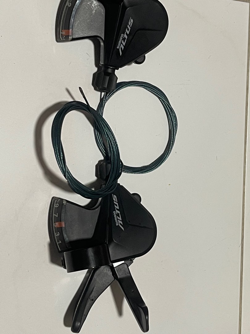 Shimano Altus 3x9 speed shifter and RD-M2000, Sports Equipment ...