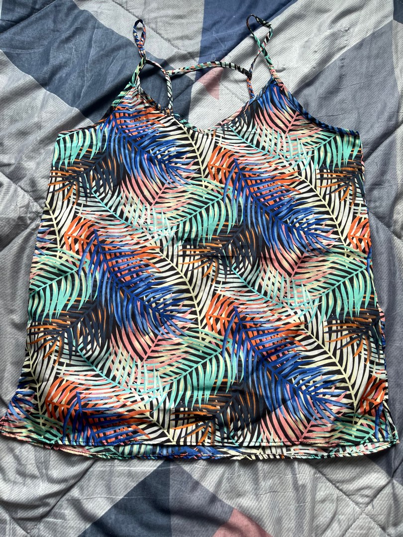 Tropical Top, Women's Fashion, Tops, Blouses on Carousell