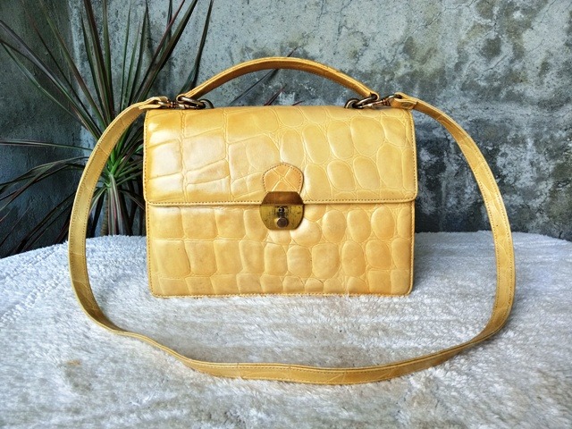 TUR.TLE EMBOSSED BAG (PROJECT), Women's Fashion, Bags & Wallets, Cross ...