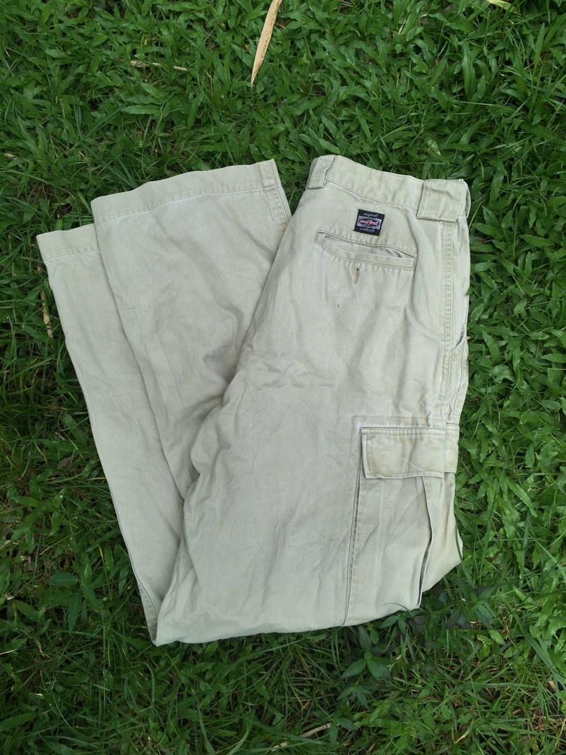 WearFirst Cargo Pants, Men's Fashion, Bottoms, Joggers on Carousell