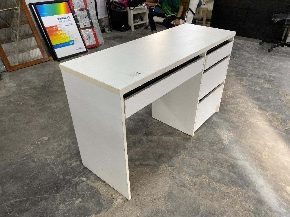 Wooden Office Table with 4 Drawers White Colour / Meja Pejabat Kayu ...