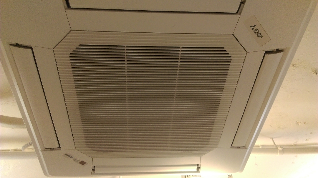 6HP split type ceiling mounted air conditioner, 家庭電器, 冷氣機及暖風機 - Carousell