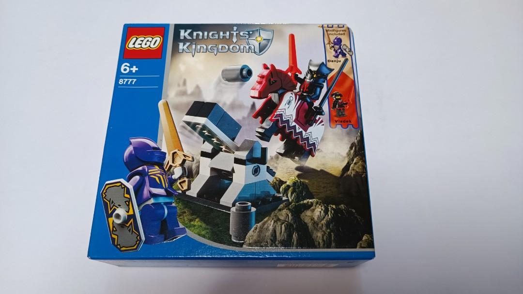 全新未開盒 (一次過兩盒)Lego 8777 8873 Castle 武士系列 (2004年出産), 其他, 其他 - Carousell