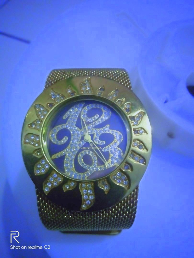 Christian bell,23k, Antik, Jam & Perhiasan di Carousell