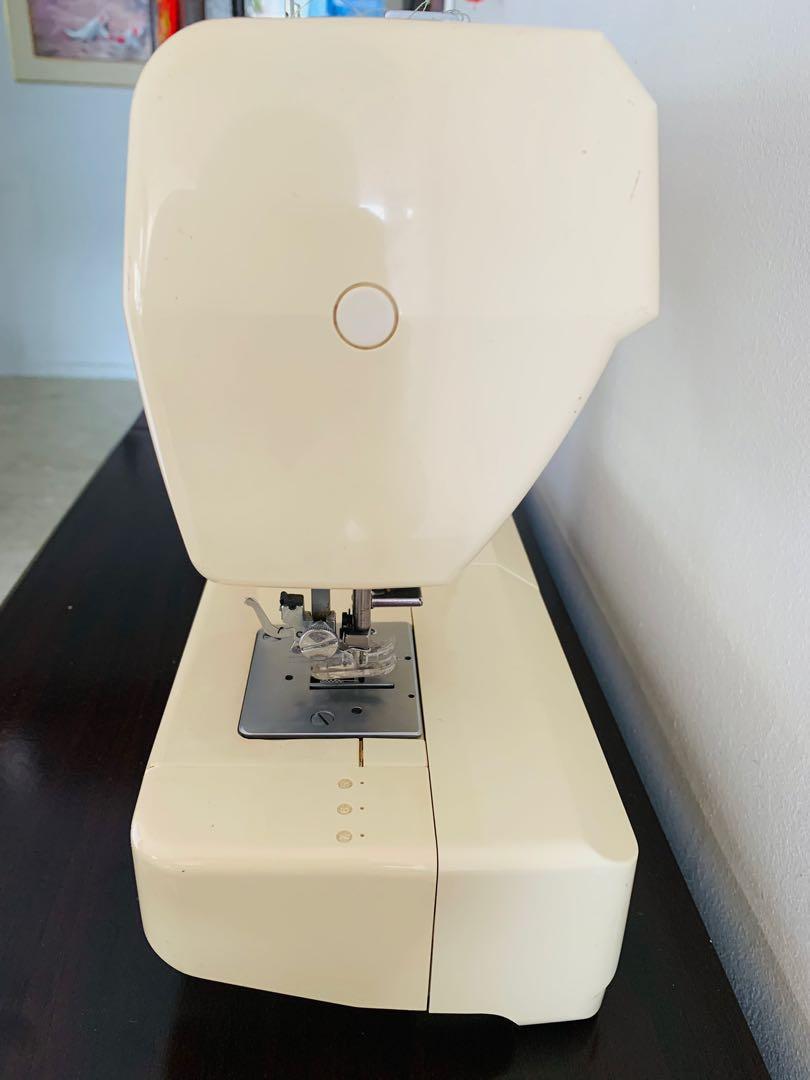 Elna Swiss Sewing Machine 2006, TV & Home Appliances, Other Home ...