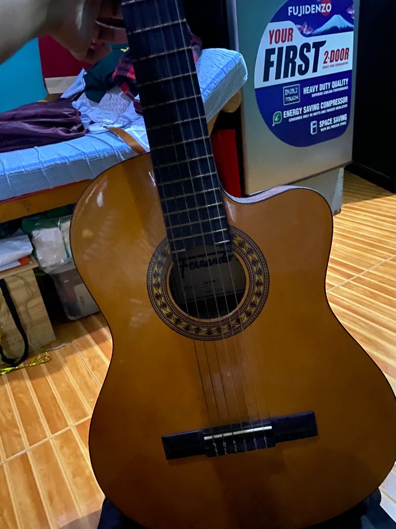 Fernando Acoustic Guitar with Equalizer, Hobbies & Toys, Music & Media ...