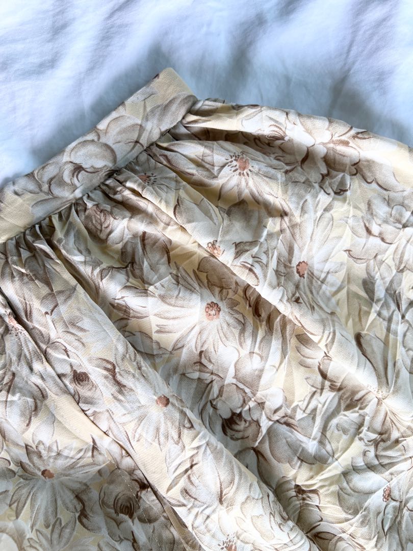 Flower Culottes, Women's Fashion, Bottoms, Other Bottoms on Carousell