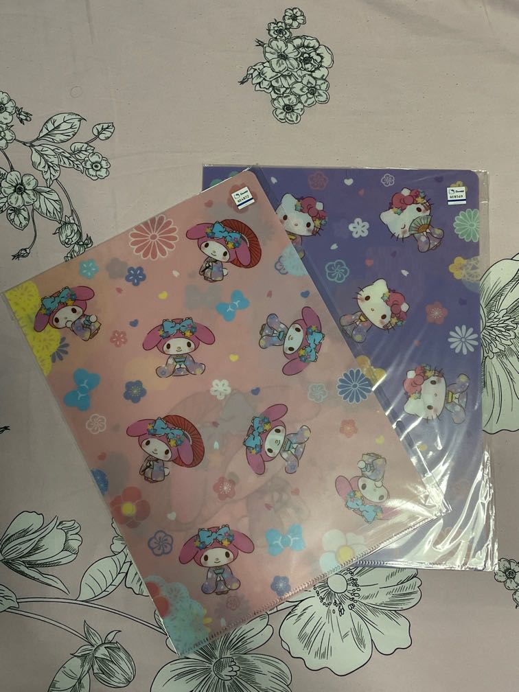 Hello kitty file folder on Carousell