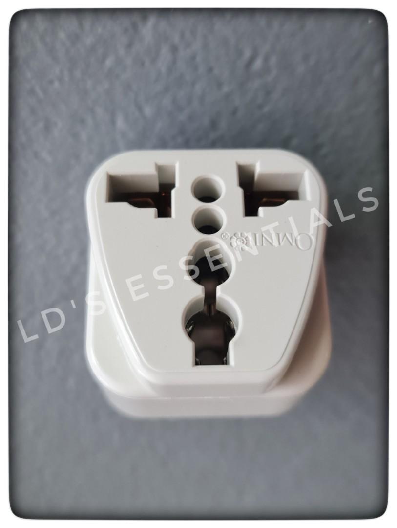 OMNI Universal Travel Adapter Plug Adaptor Outlet Socket MODEL# WUA 002 ...
