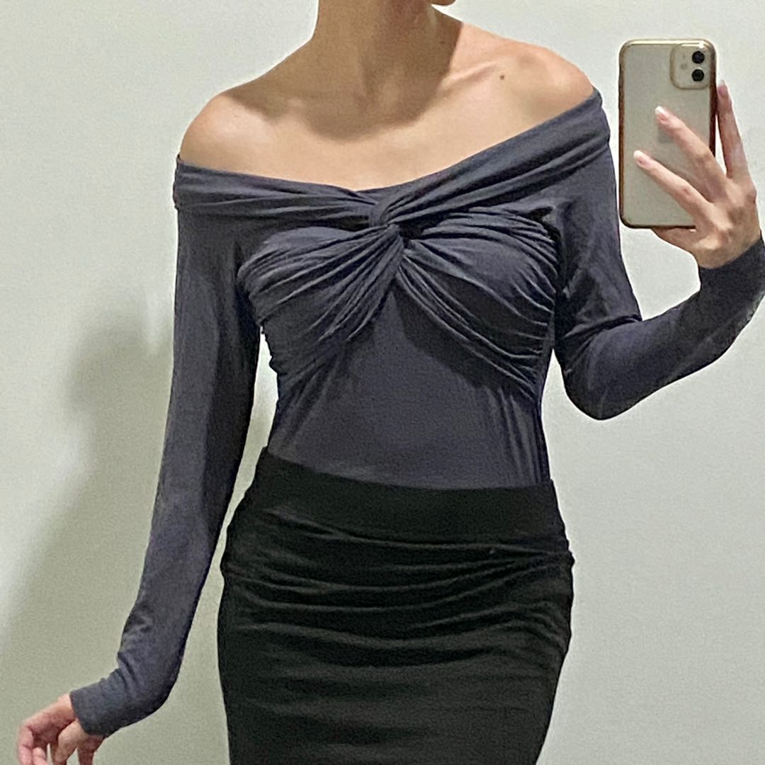 Paulina gray sabrina top, Fesyen Wanita, Pakaian Wanita, Atasan di ...