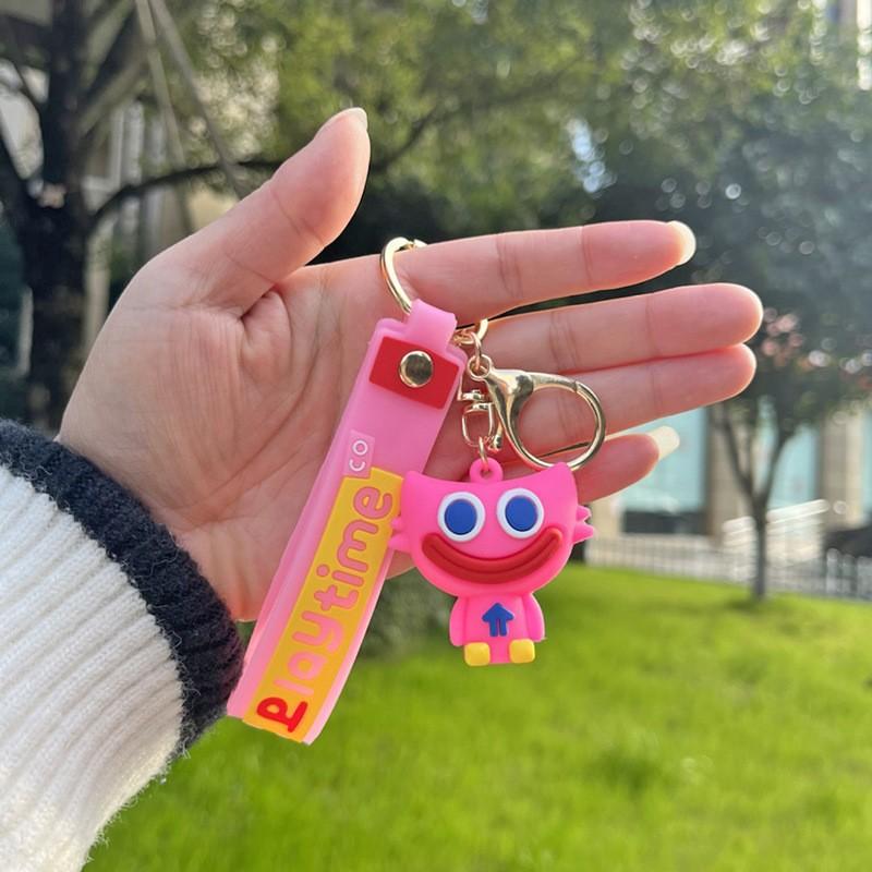 Poppy playtime huggy wuggy kissy missy toy keychain, Hobbies & Toys ...