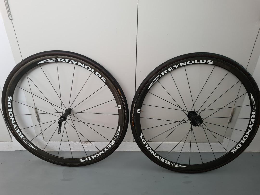 Reynolds mvt32 carbon fixie wheelset, Sports Equipment, Bicycles ...