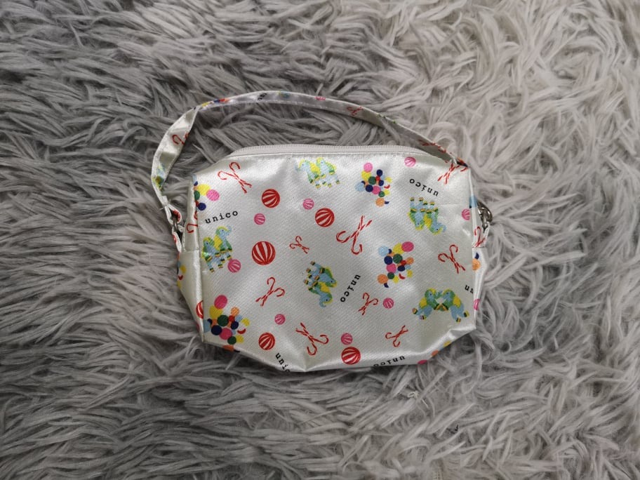 Unico White Coin Purse, Women's Fashion, Bags & Wallets, Purses ...