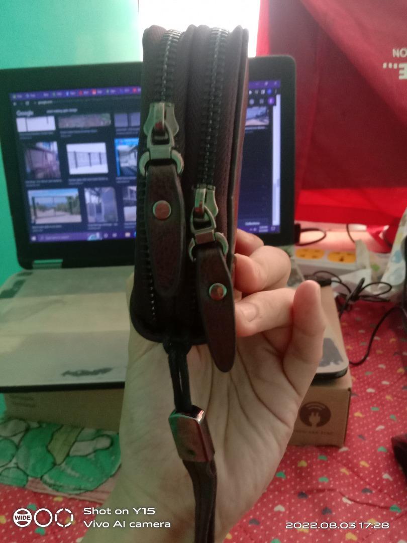 Weixier, Women's Fashion, Bags & Wallets, Clutches on Carousell