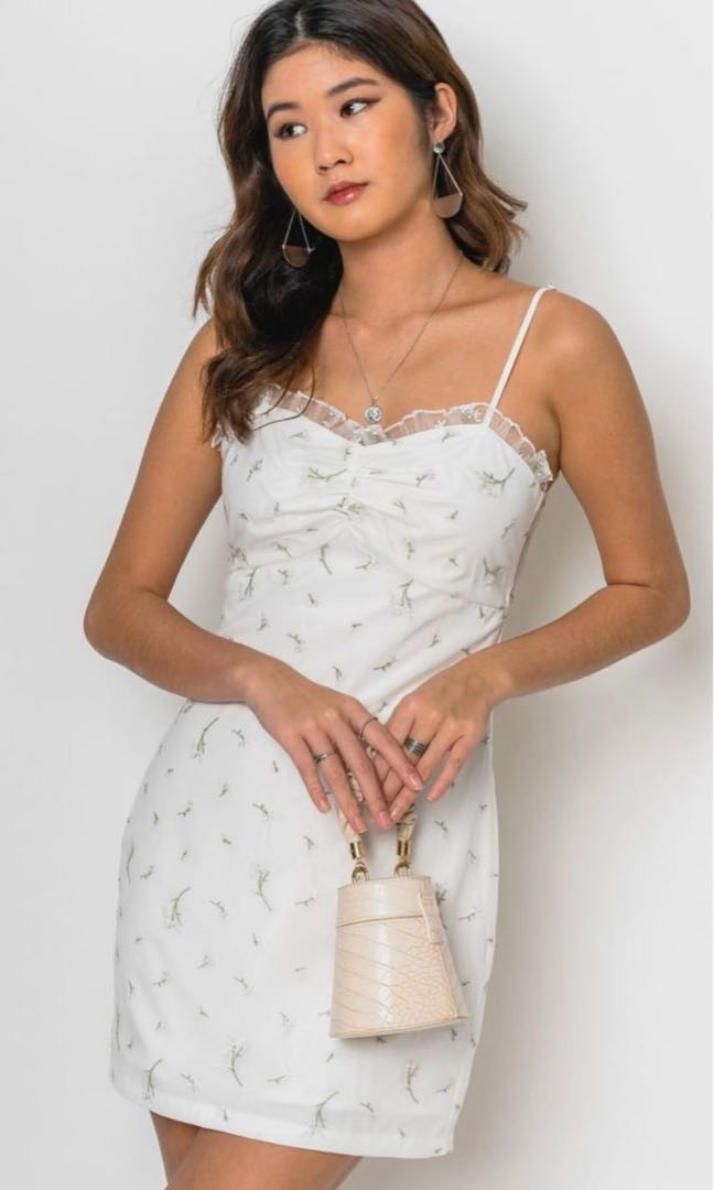 YHF destiny dress in floral, Women's Fashion, Dresses & Sets, Dresses ...