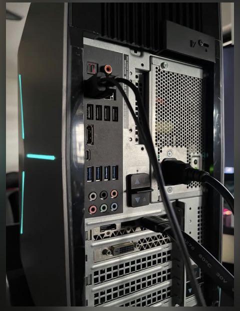 ALIENWARE AURORA R7 Gaming Desktop Computer PC CPU Processor intel 8th ...