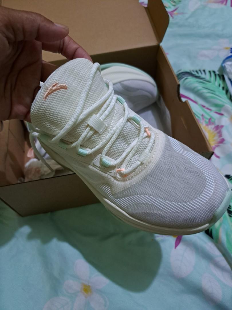 Anta Cross-Traing shoes, Women's Fashion, Footwear, Sneakers on Carousell