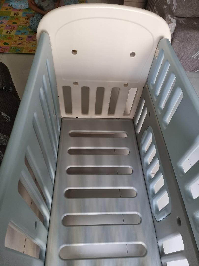 Baby Cot with storage space, cradle cot and co-sleeper, Babies & Kids ...