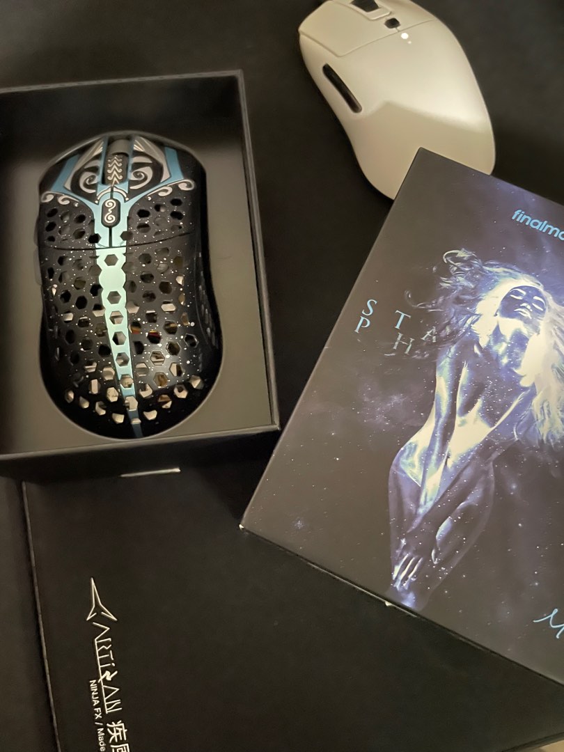 Finalmouse Starlight-12 phantom medium size, 電腦＆科技, 電腦周邊及配件, 電腦滑鼠及相關產品 ...