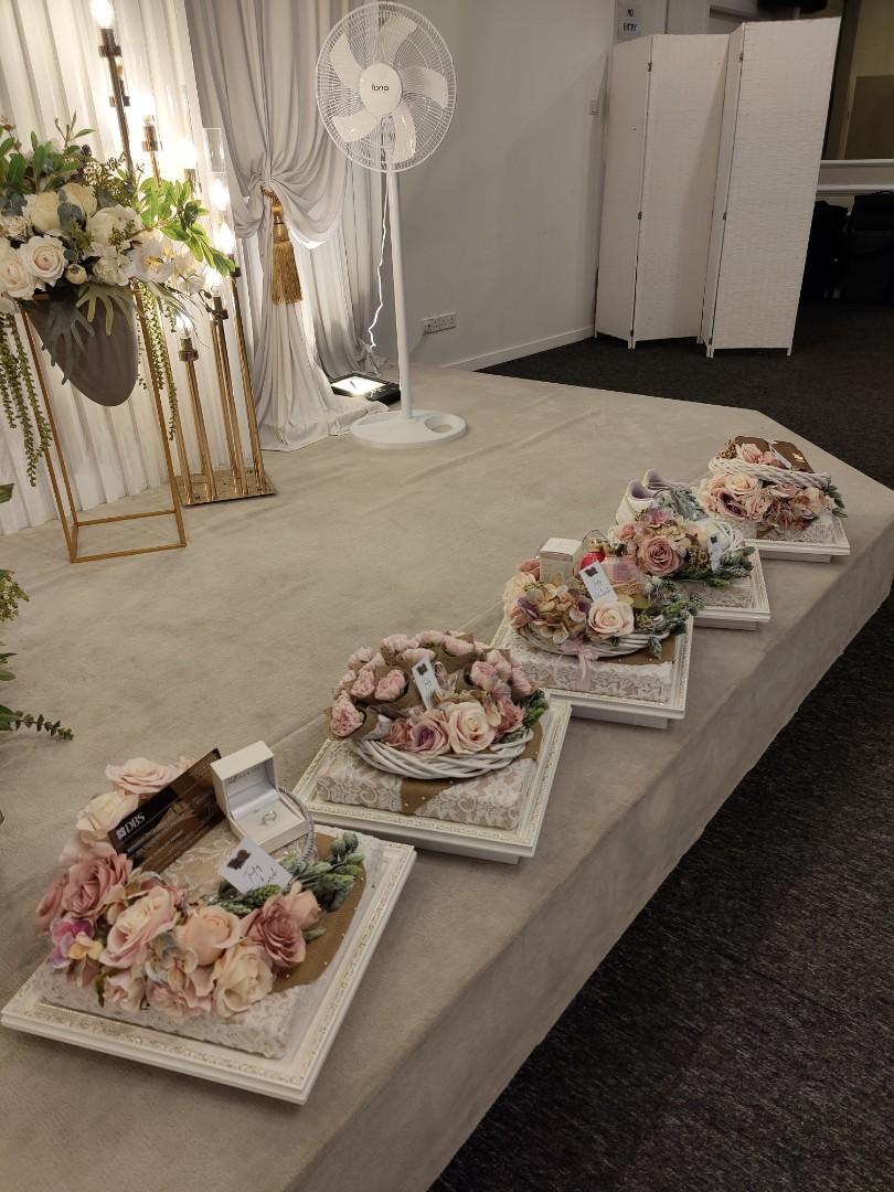 Gubahan hantaran. Dulang hantaran. Wedding tray. Bunga rampai. Bunga ...
