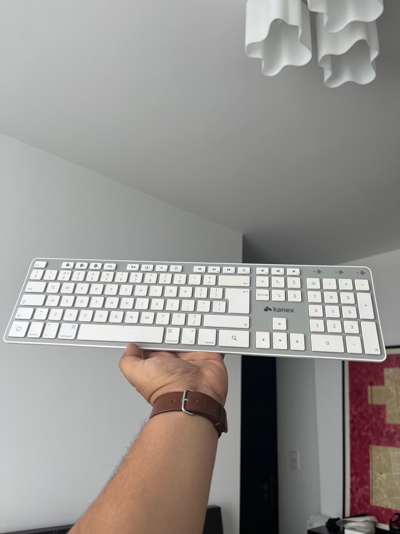 KANEX Multi-Sync Bluetooth Keyboard for iOS Mac, iPad and iPhone ...