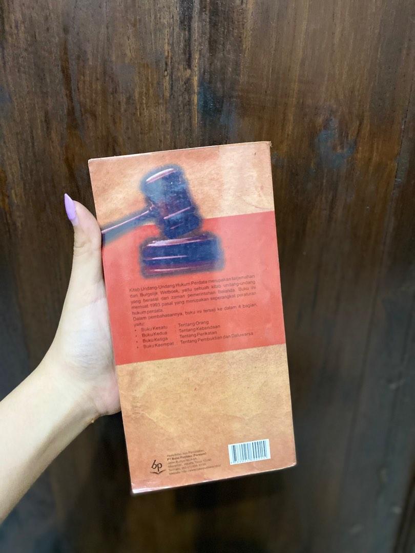 Kitab Undang-Undang Hukum Perdata oleh Prof. R. Subekti, S.H. dan R ...