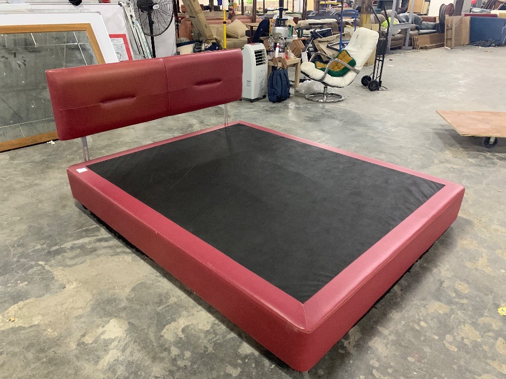 Leather Queen Size Bed Frame Red Colour / Rangka Katil Saiz Queen Kulit ...