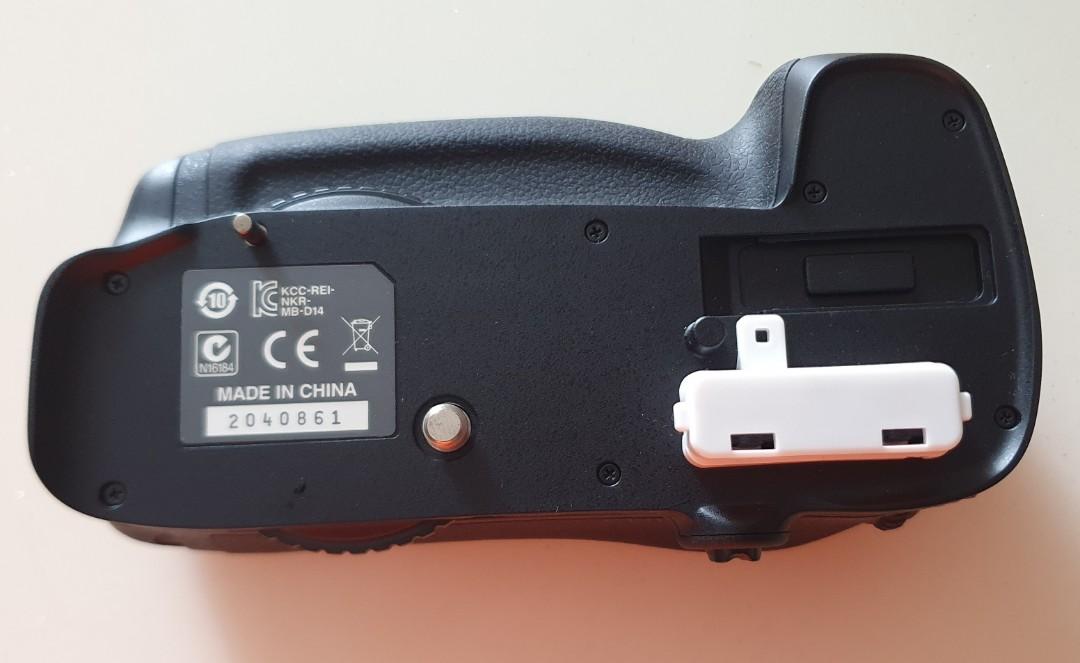Nikon MB-D14 Multi Power Battery Pack for D610, Photography ...