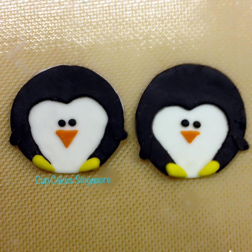 Penguin pingu paz pororo pengsoo couple cupcakes cake, Food & Drinks ...