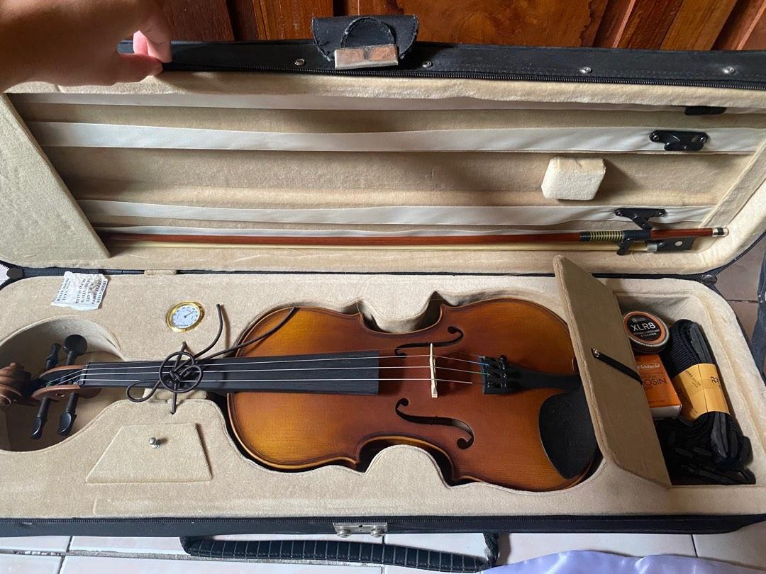 Sandner 4/4 Violin Model: SA-200, Hobbies & Toys, Music & Media ...