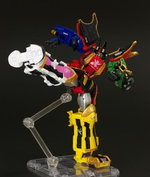 Super Robot Chogokin - Kaizoku Sentai Gokaiger GokaiOh, Hobbies & Toys ...