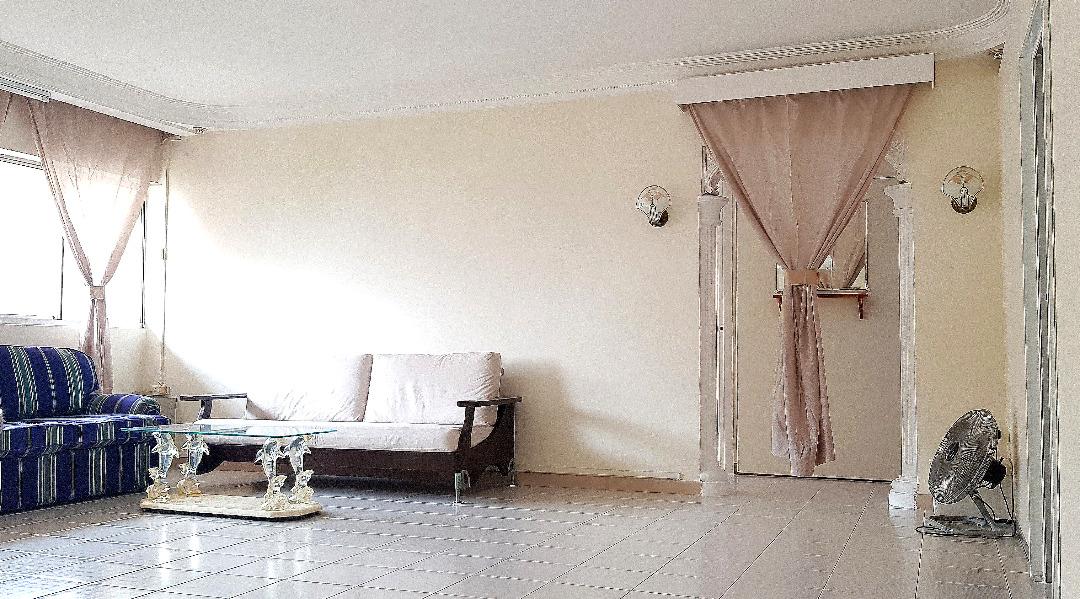 TOP FLOOR VERY SPACIOUS HDB CORNER WHOLE UNIT FOR RENT (Approved by HDB ...