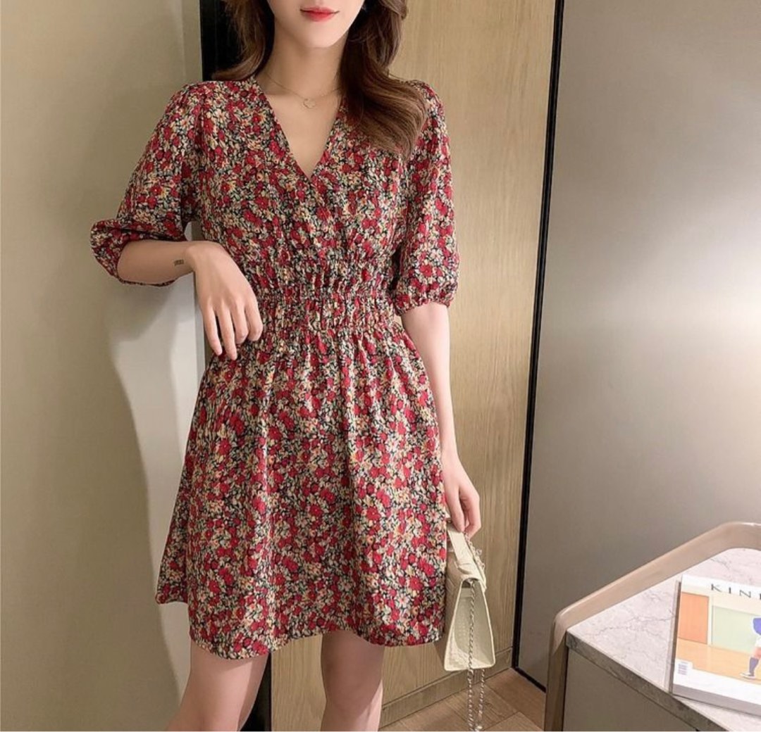 Vline Red Dress, Women's Fashion, Dresses & Sets, Dresses on Carousell
