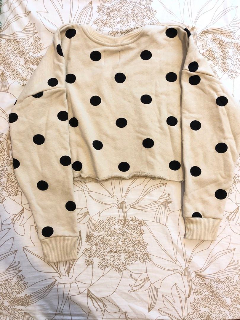 Zara milk tea color cropped top/jumper, 女裝, 上衣, 長袖衫 - Carousell