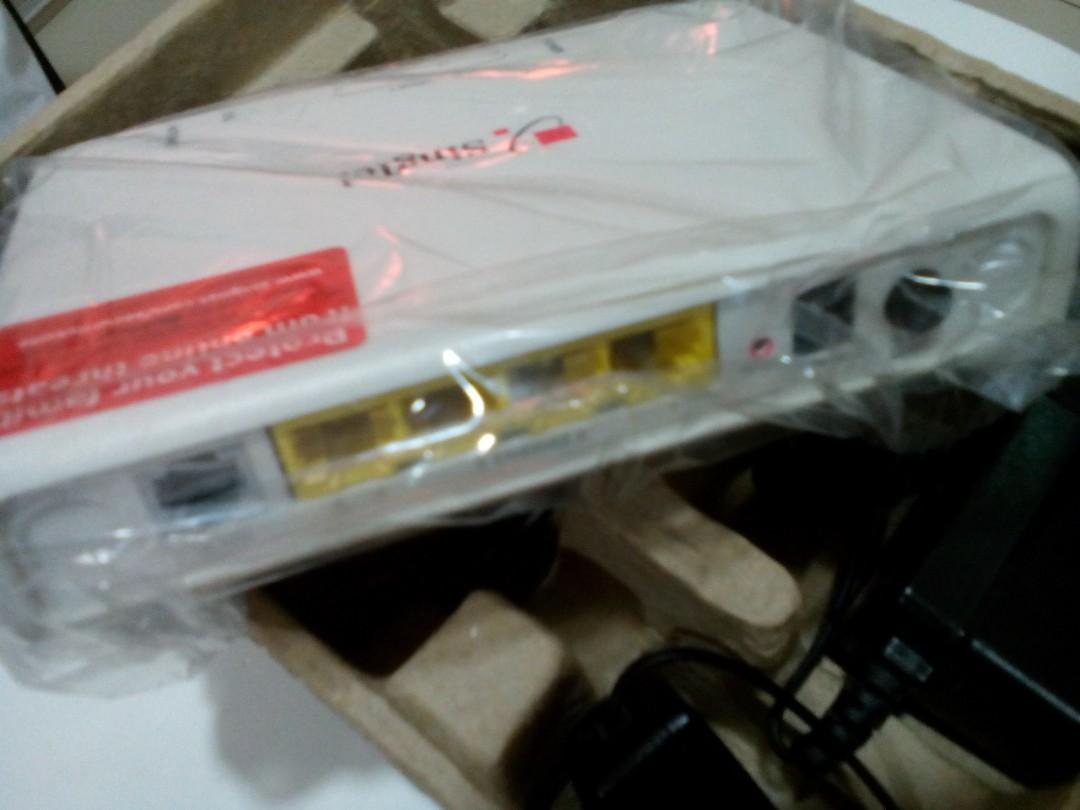 Aztech 4 port ADSL 2/2+ ethernet modem router, Computers & Tech, Office ...