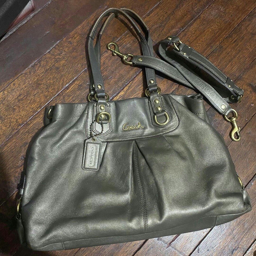 Coach metallic 2 way, Women's Fashion, Bags & Wallets, Shoulder Bags on ...