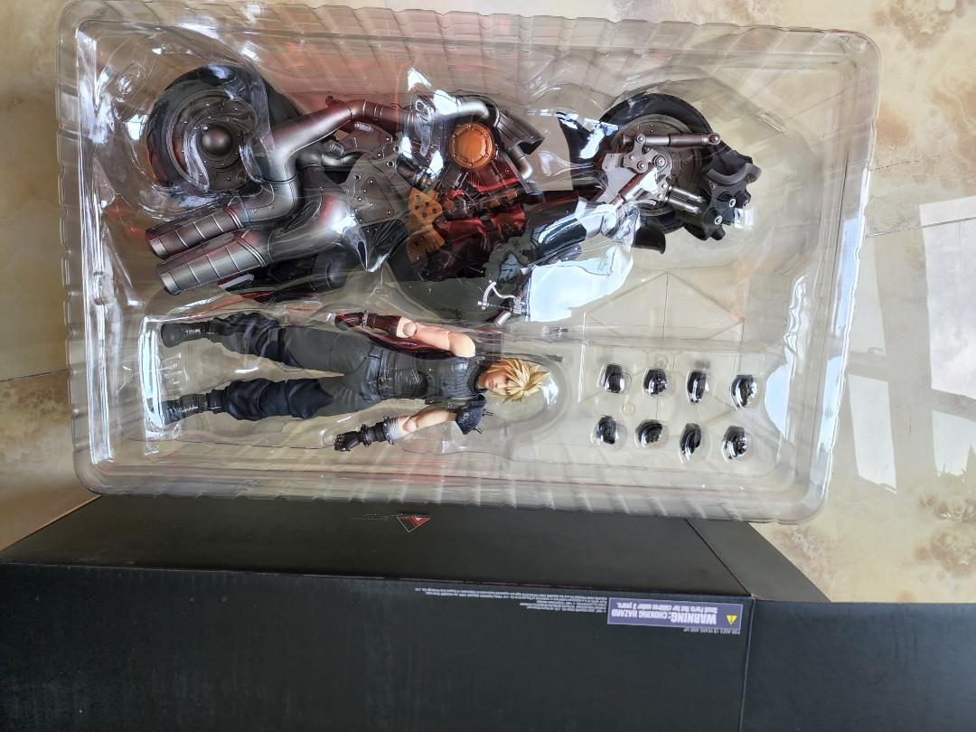 Final Fantasy VII FF7 Remake Play Arts action figures Cloud Strife and ...
