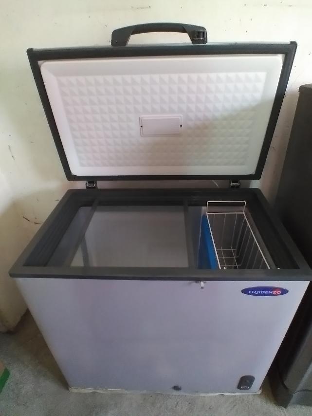 Fujidenzo Chest Freezer 7 cu.ft, TV & Home Appliances, Kitchen ...