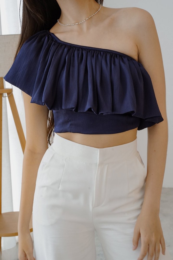 Hermione Toga Top in Navy Blue, Women's Fashion, Tops, Sleeveless on ...