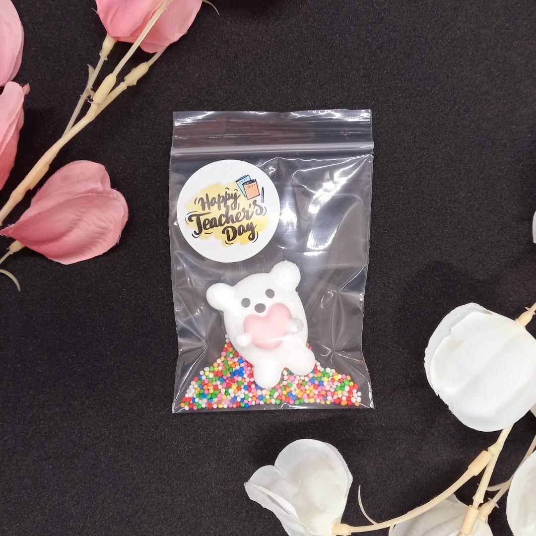 Individually packed marshmallow bears + chocolate malt/rainbow ...
