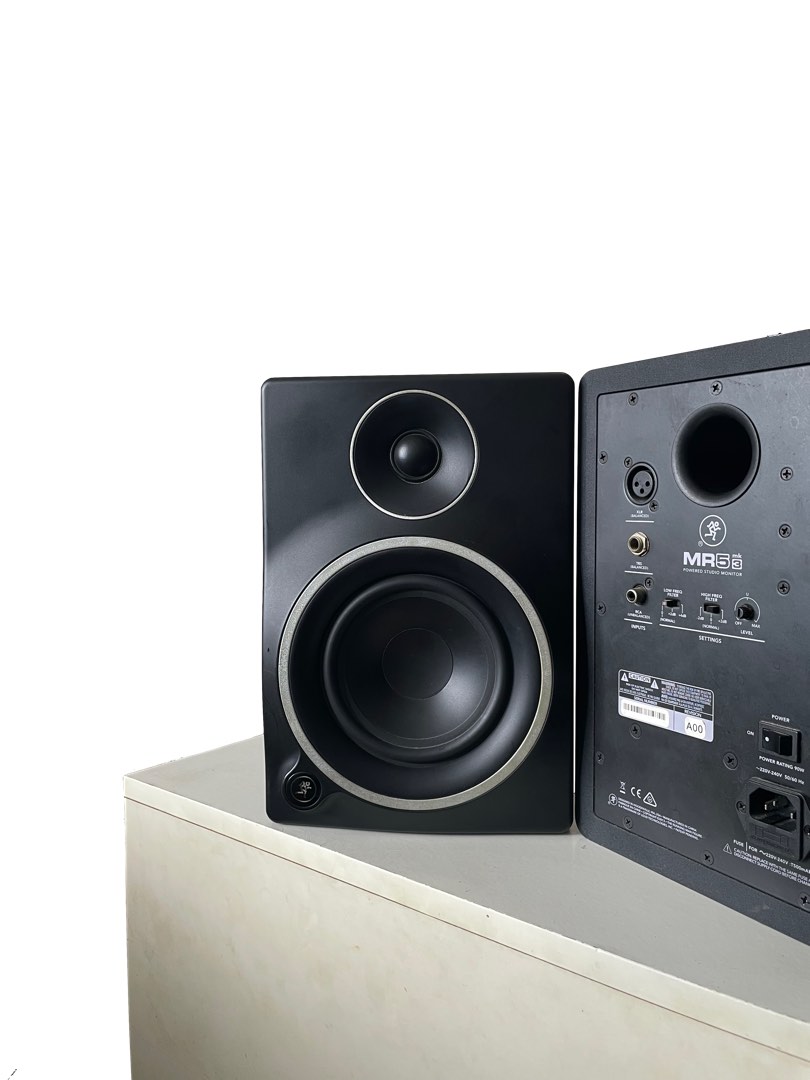Mackie MR5 mk3 5" 2-Way Powered Studio Monitor, Hobbies & Toys, Music ...