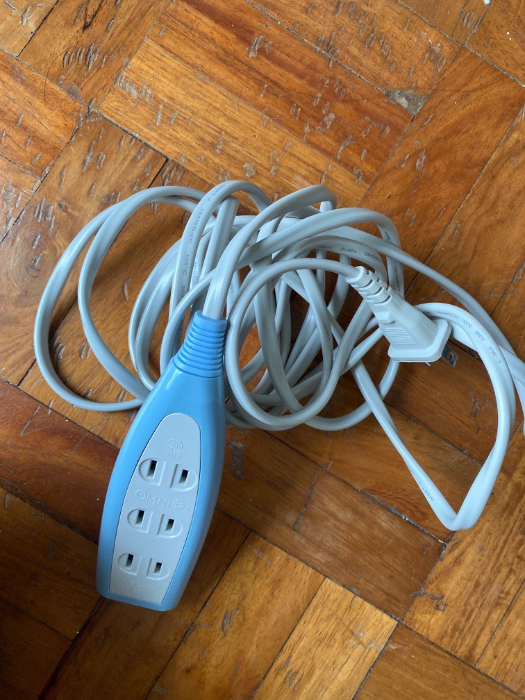 Omni extension cord, TV & Home Appliances, Electrical, Adaptors ...