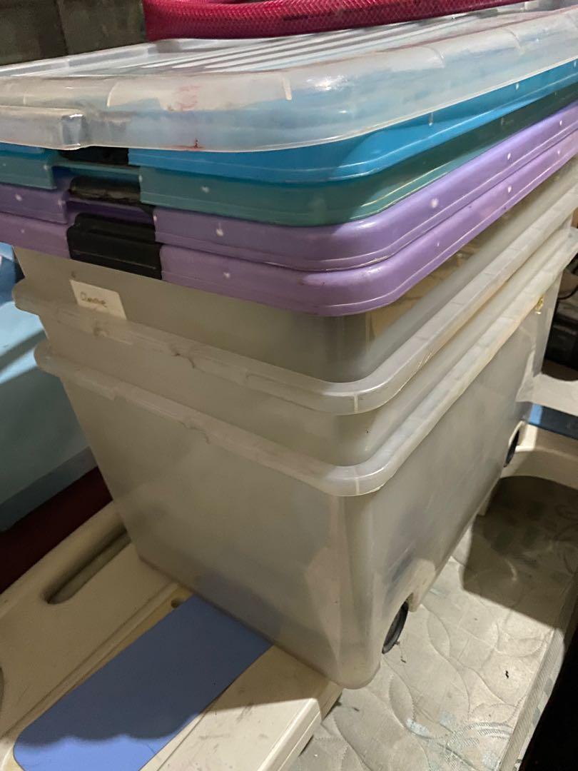 Plastic containers . 5 pieces 100 each. Height 12 inches. Length 20 ...