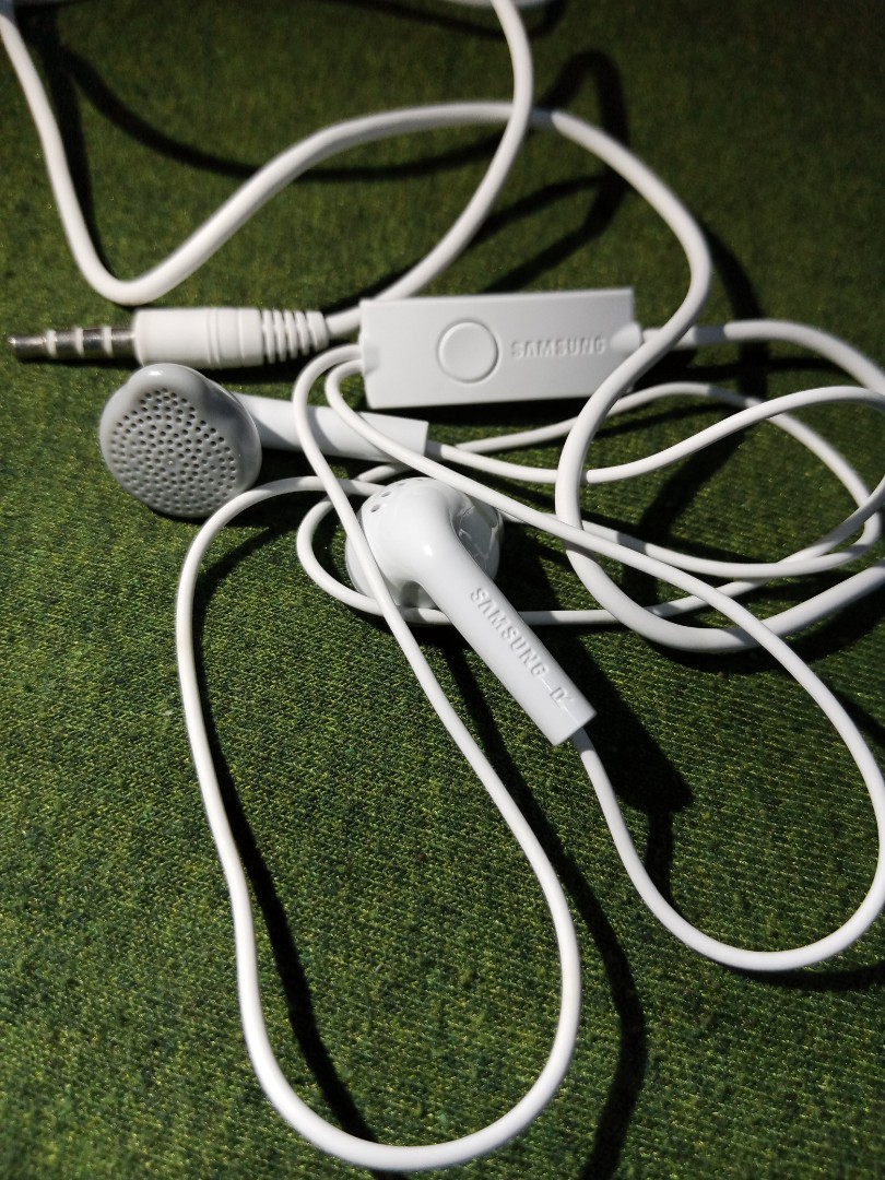 Samsung 100% OriginaL Headset, Mobile Phones & Gadgets, Mobile Phones ...