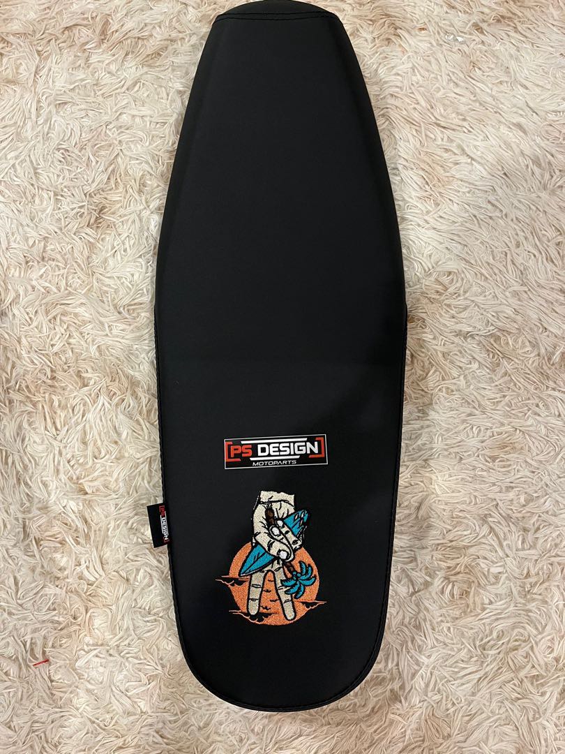 Spark/ Lc 135 custom racing seat, Motorcycles, Motorcycle Accessories ...