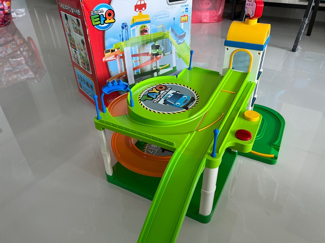 Tayo multi Storey car park, Hobbies & Toys, Toys & Games on Carousell