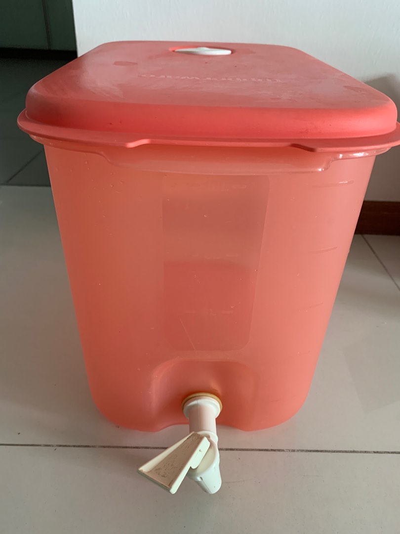 Tupperware Water dispenser (10l), TV & Home Appliances, Kitchen ...