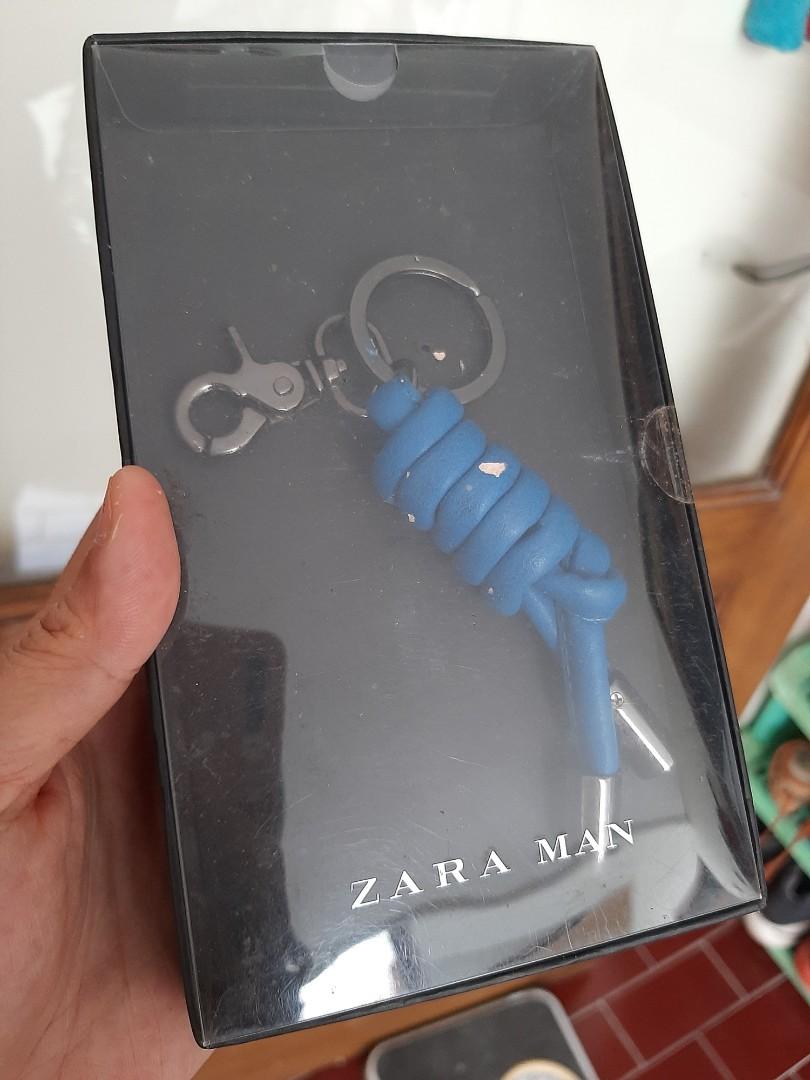Zara keychain new with defect, Desain & Kerajinan Tangan, Karya Seni di ...