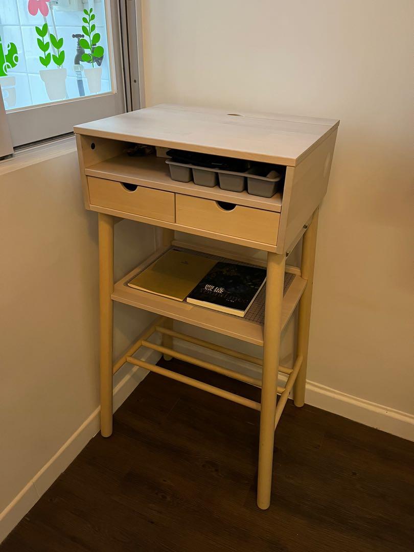 Ikea Knotten standing desk, 傢俬＆家居, 傢俬, 書櫃、櫃子及架 - Carousell