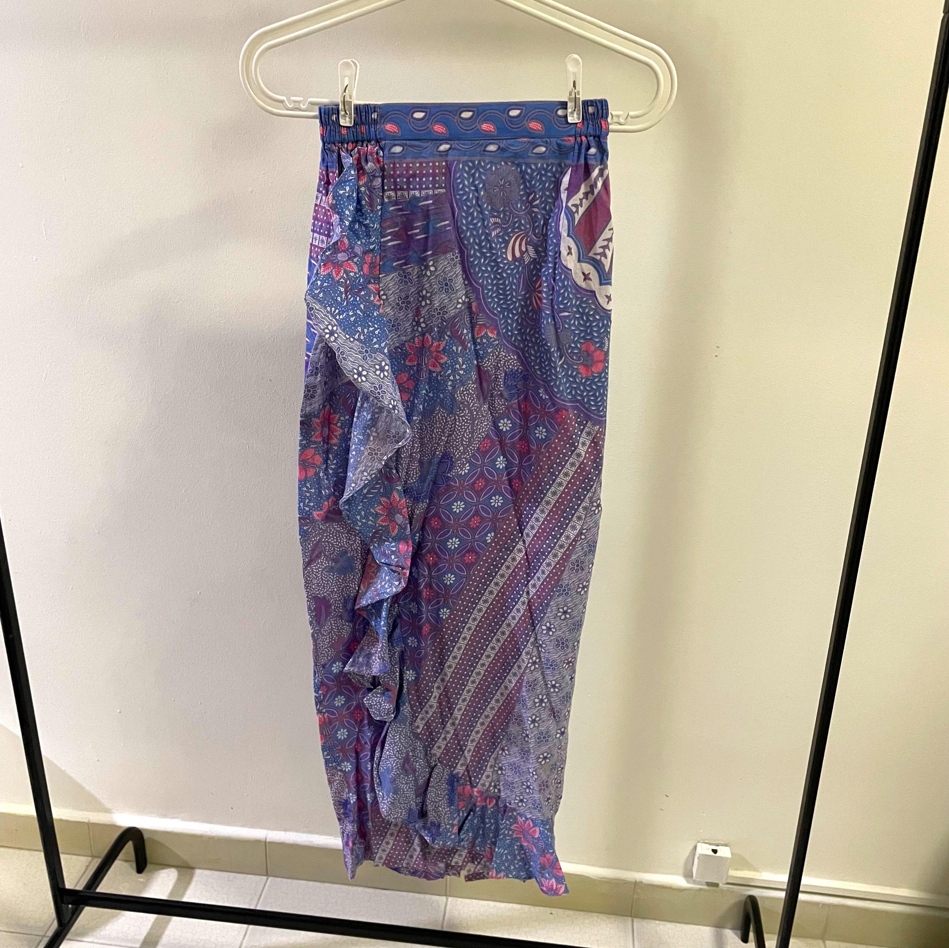 Batik set by Mannequin , Women's Fashion, Muslimah Fashion, Baju Kurung ...